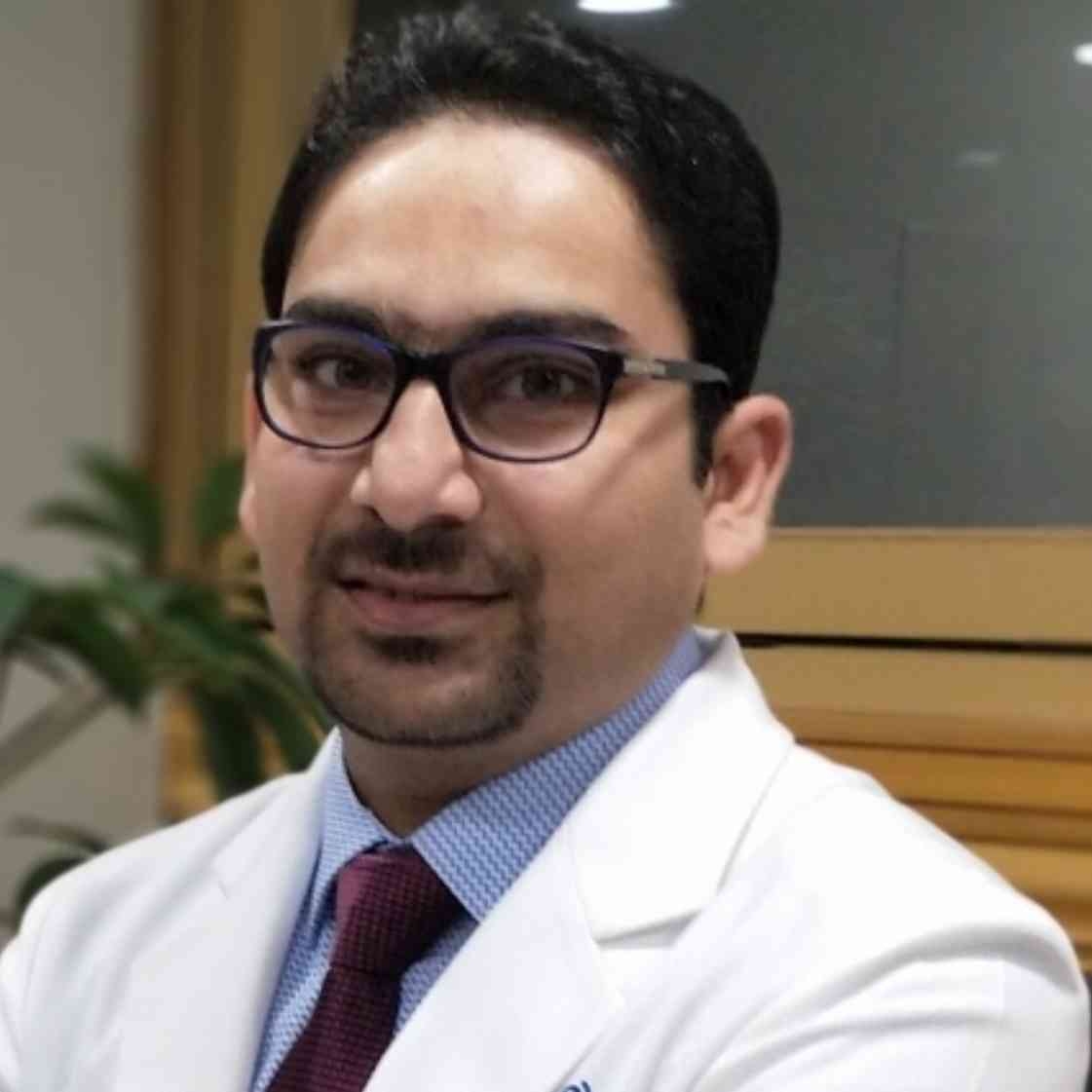 Our Doctors - Dr Pravin Gupta, Jaipur